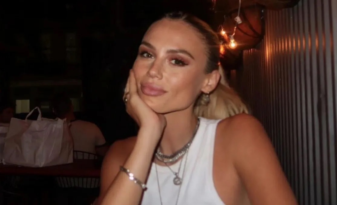 Hallie Batchelder Age, Biography, Net Worth, Career, Boyfriend, Family ...