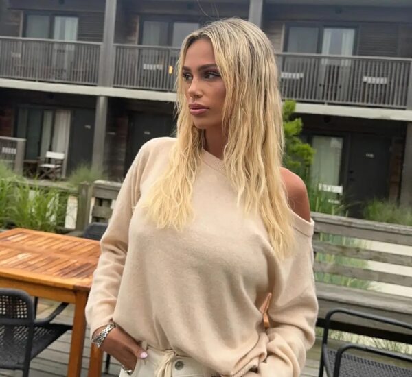 Hallie Batchelder Age, Biography, Net Worth, Career, Boyfriend, Family ...
