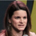 Heather Dinich Age, Biography, Net Worth, ESPN Career, Family, and More ...
