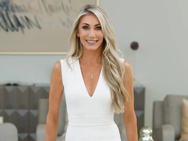 Heather Dinich Age, Biography, Net Worth, ESPN Career, Family, and More ...